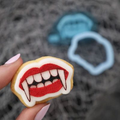 Sweet Stamp Halloween Mini Stamp & Cut – Vampire Fangs – Bakers Boutique